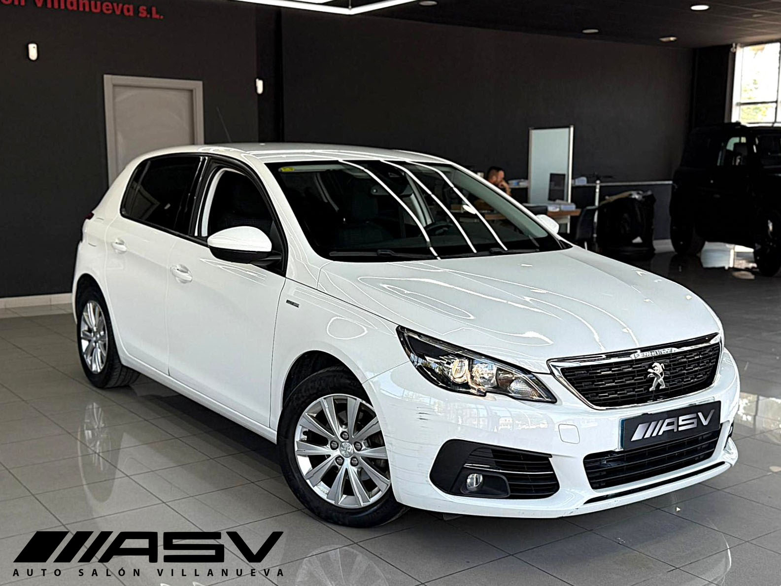 PEUGEOT 308 1.5 BLUE HDI - Auto salón Villanueva